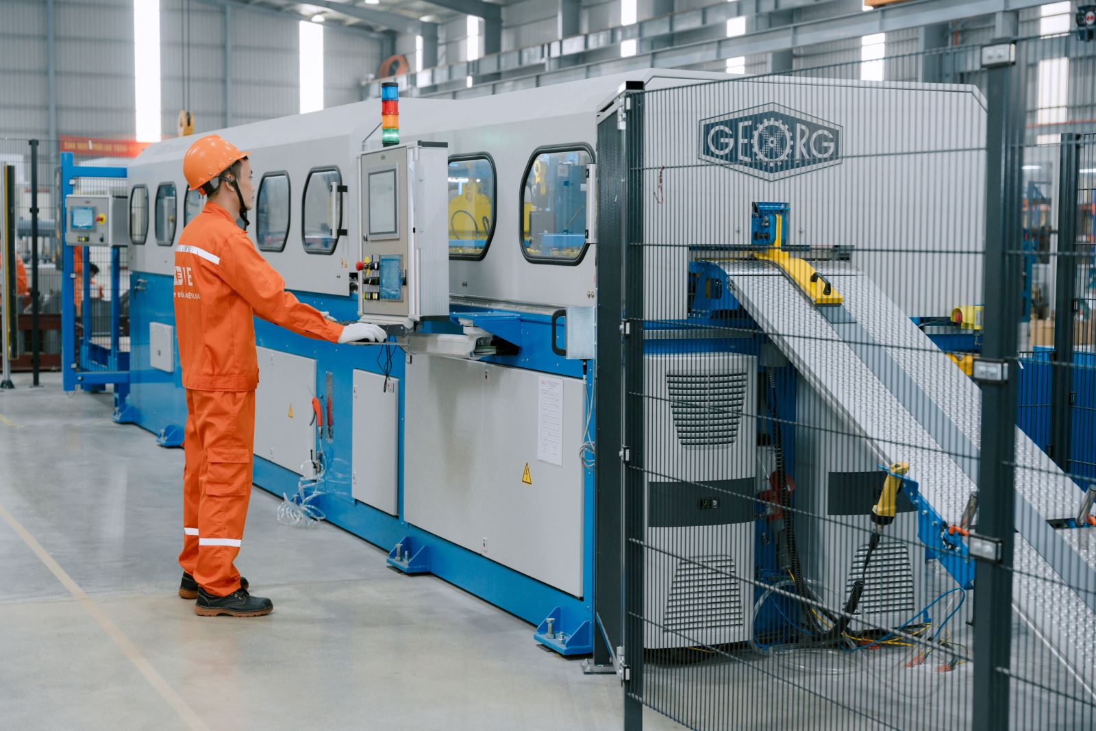 DÂY CHUYỀN CẮT TOLE TỰ ĐỘNG GEORG ( Automatic Core Cutting Line)